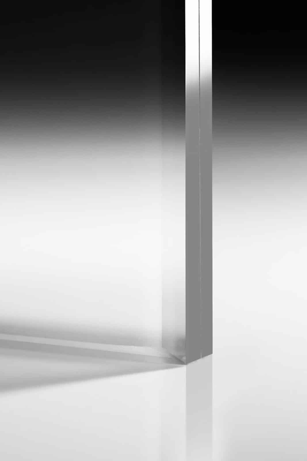 Transparent glass doors | Henry glass